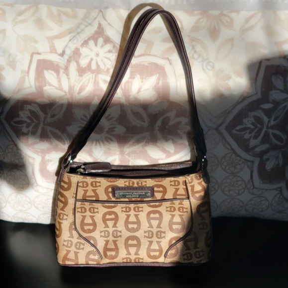 Etienne Aigner | Bags | Etienne Aigner Signature Purse | Poshmark